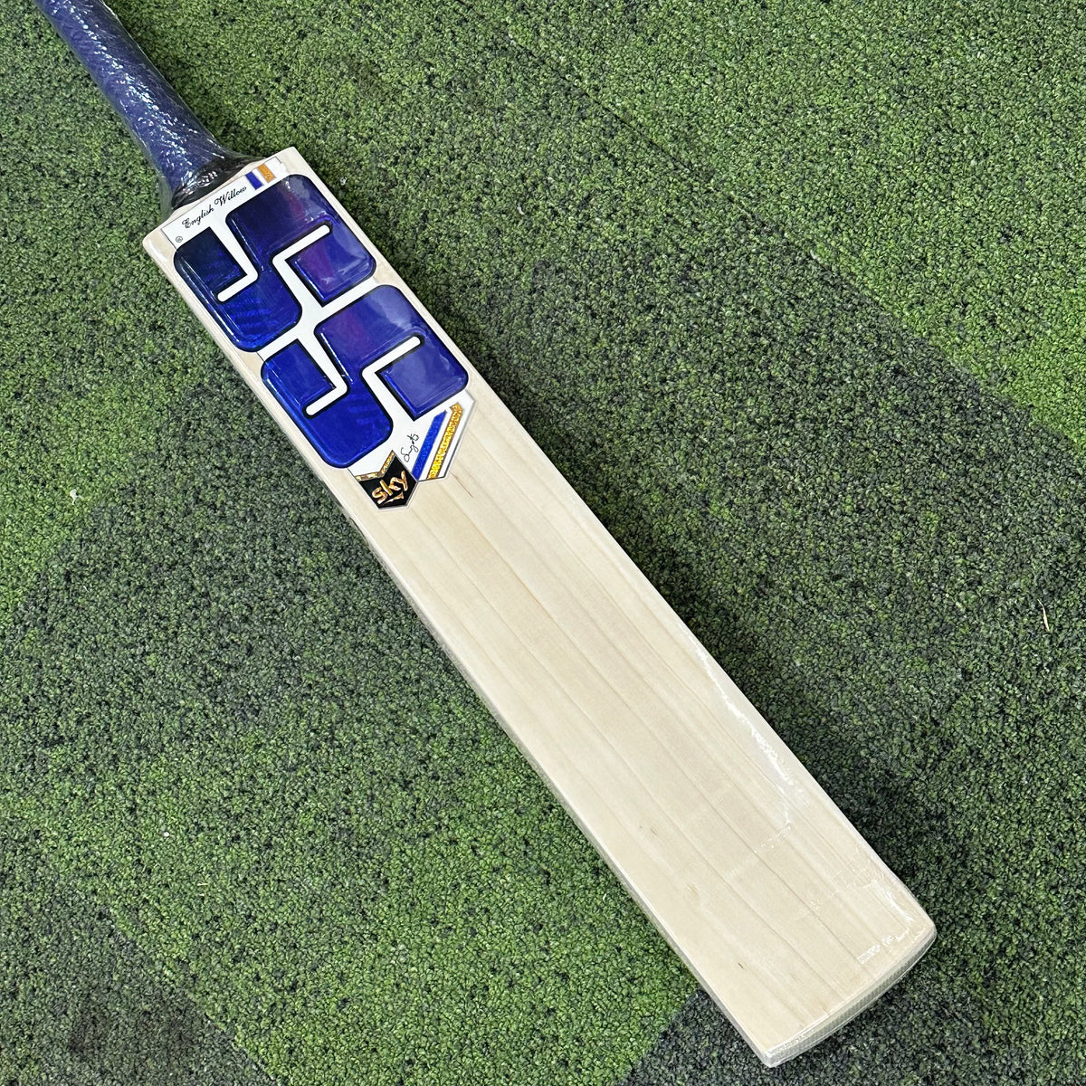 SS Sky 360 English Willow Grade 1 Cricket Bat - Junior - Cricket Bats ...
