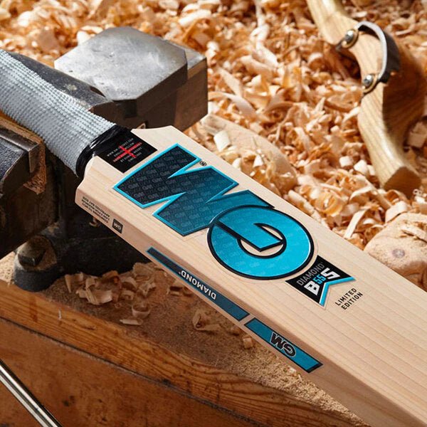 GM Diamond DXM Original Cricket Bat - Cricket Bat - Wiz Sports
